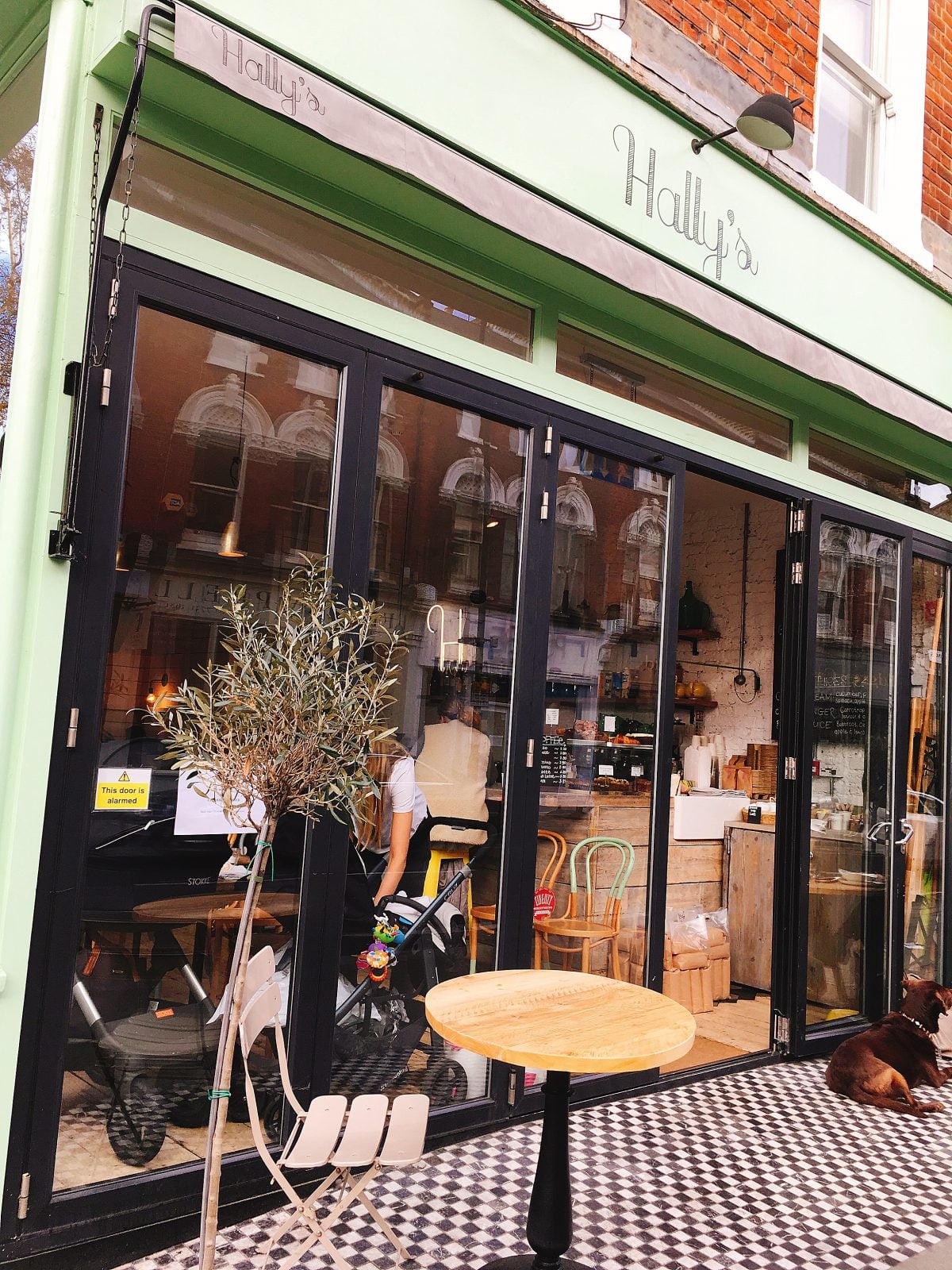 Fulham: Hally's or Little H? - Glowcation