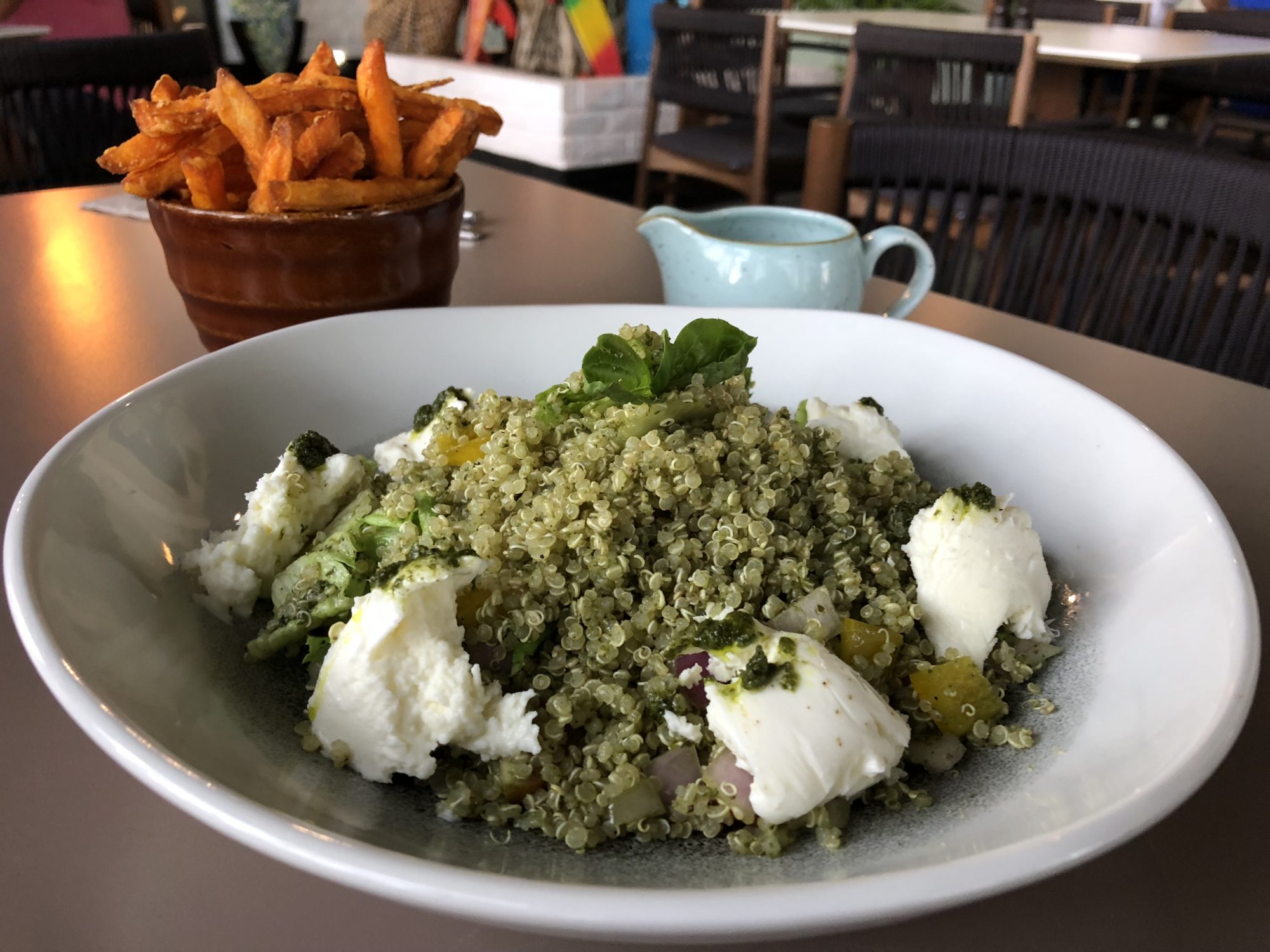 Surf Café, Dubai - Glowcation